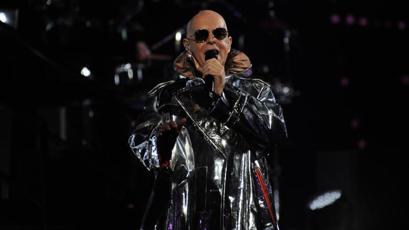 Redes recuerdan a Adam Levine en medio de show de Pet Shop Boys