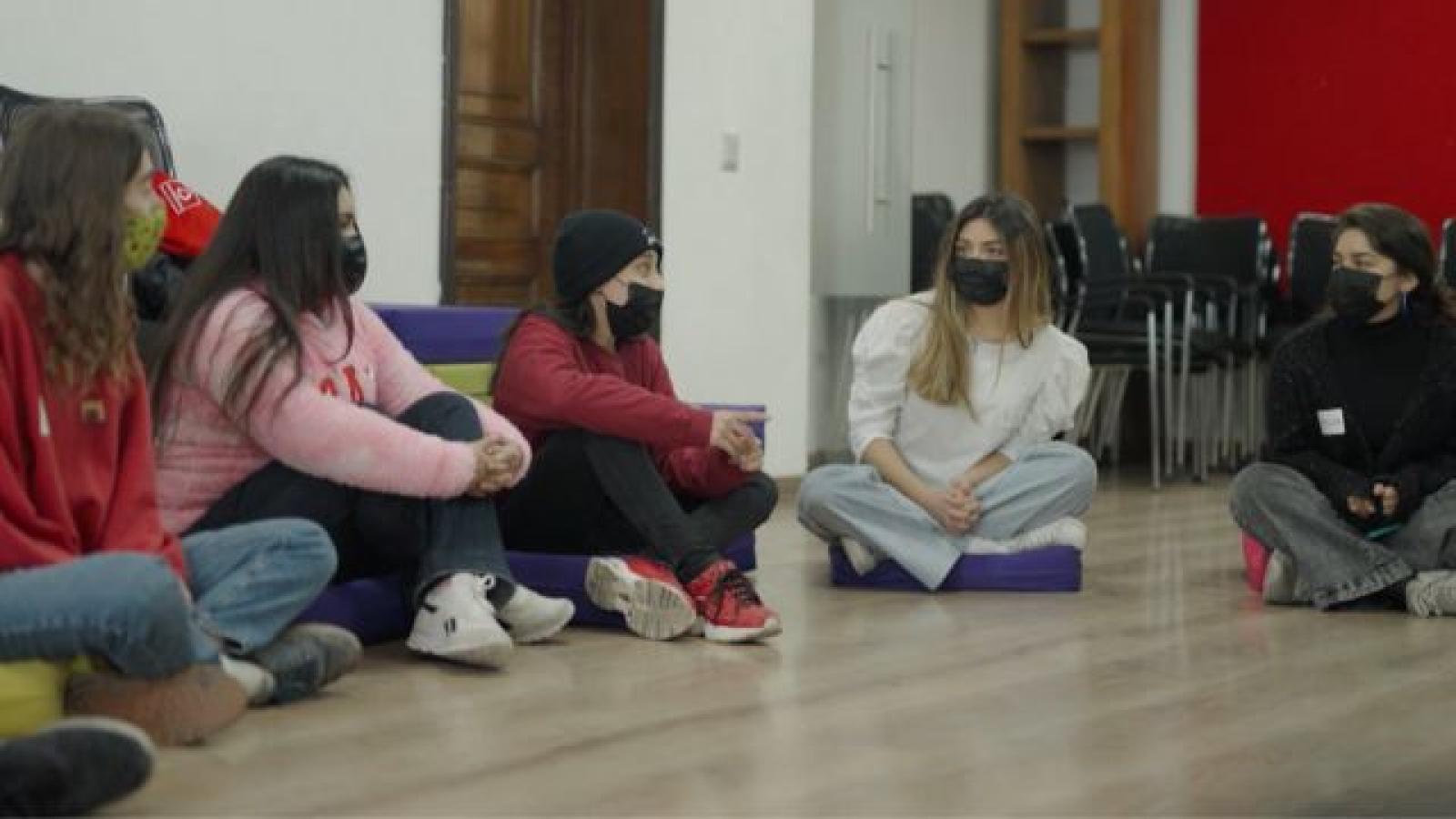 Conoce el proyecto que busca escuchar y dialogar con jóvenes que ...