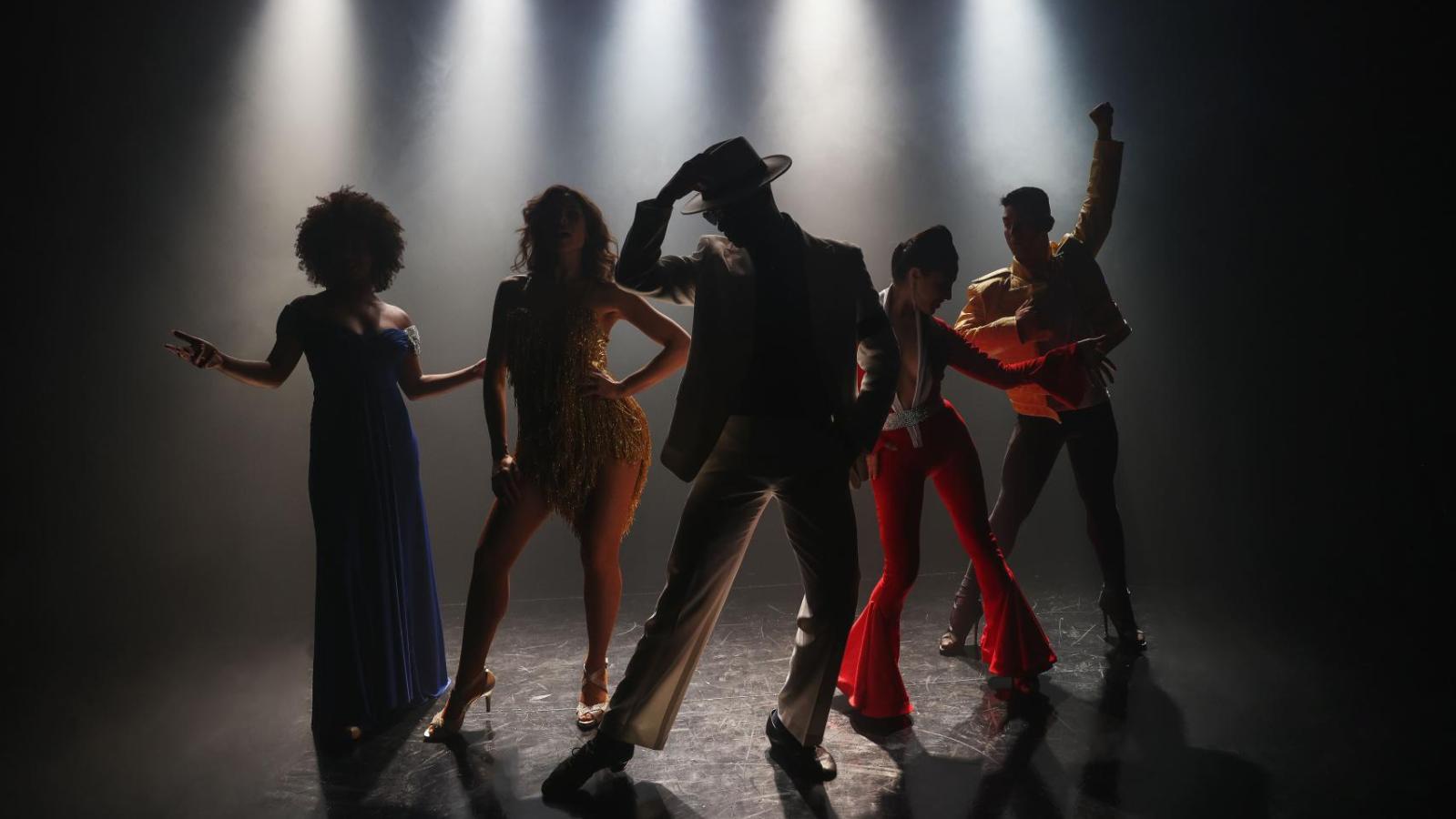 “Leyendas, Luces y Baile”: Los íconos de la música llegan a Las Condes ...