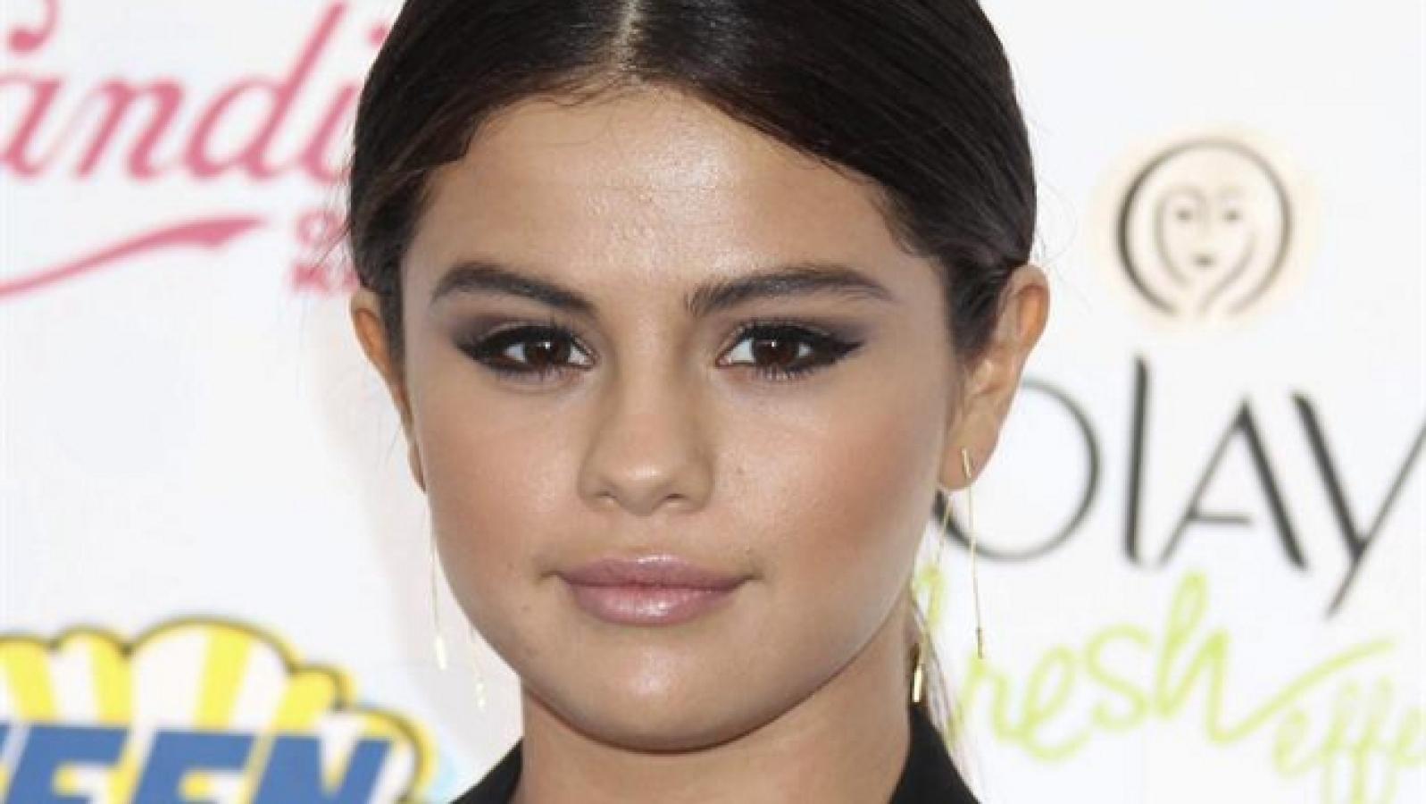 ¡Selena Gomez asume en público que le encanta otro famoso!