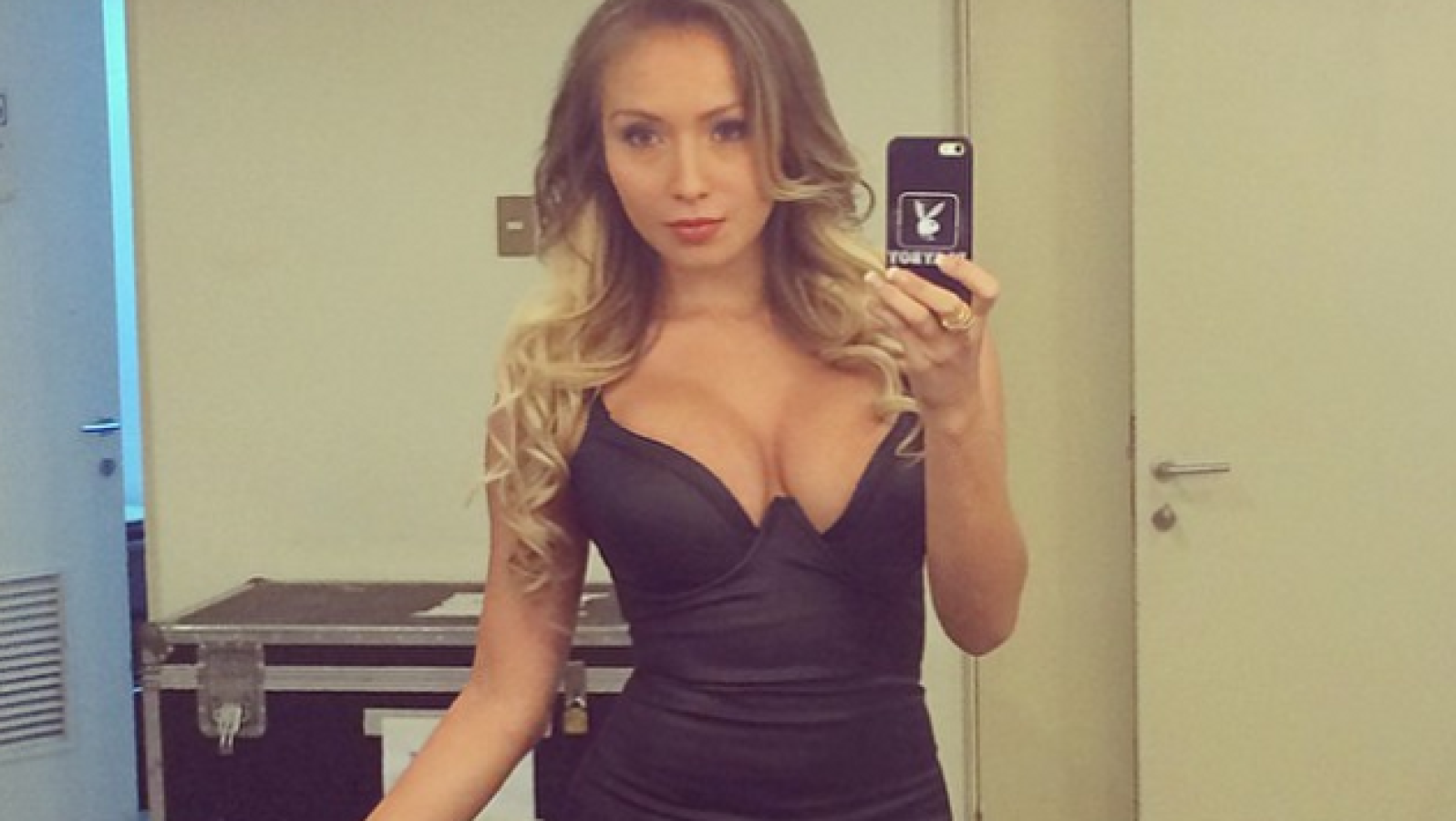 Daniella Chávez sube su primera foto recatada a Instagram