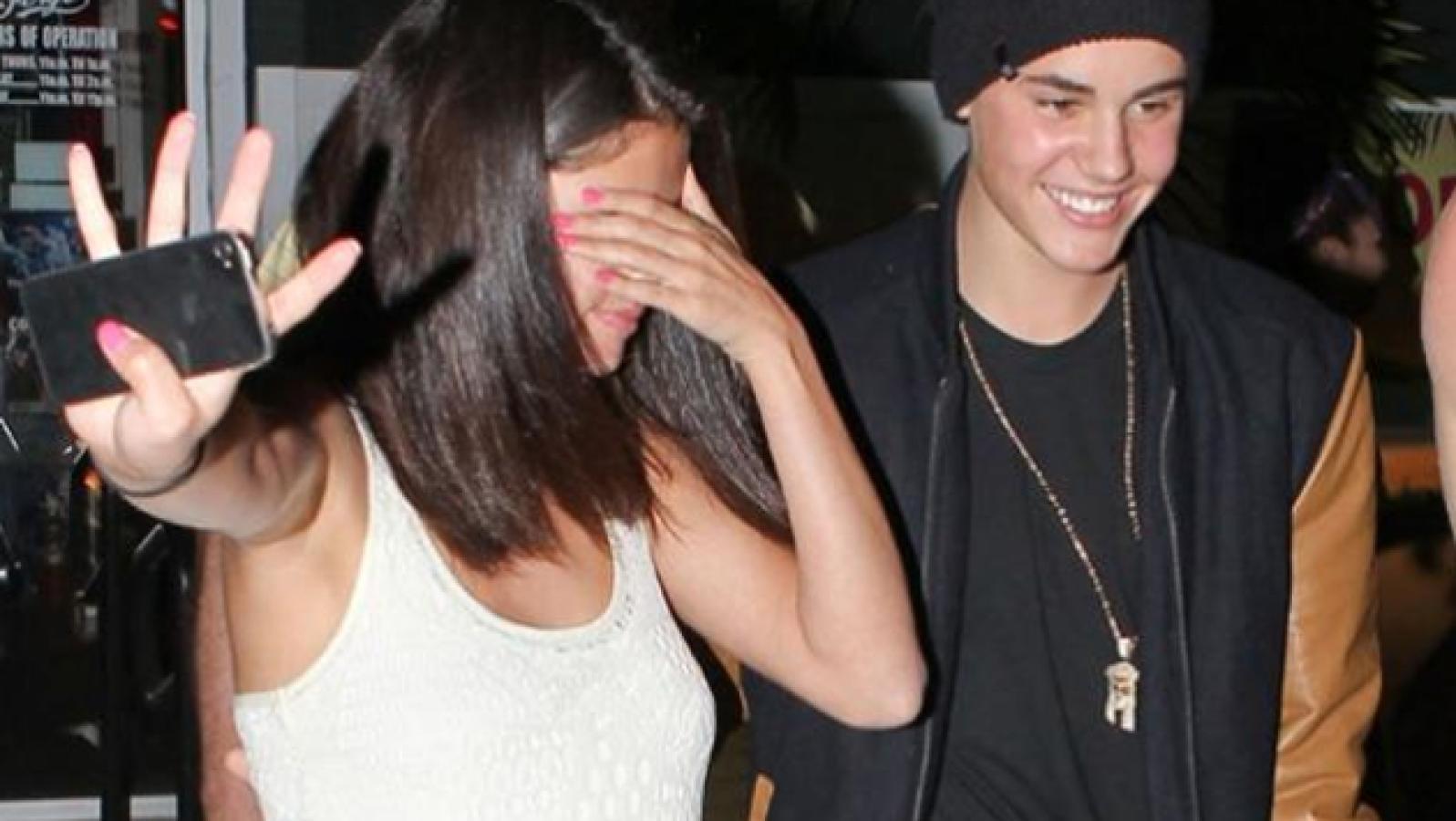 Selena Gómez y Justin Bieber salen ebrios de un bar