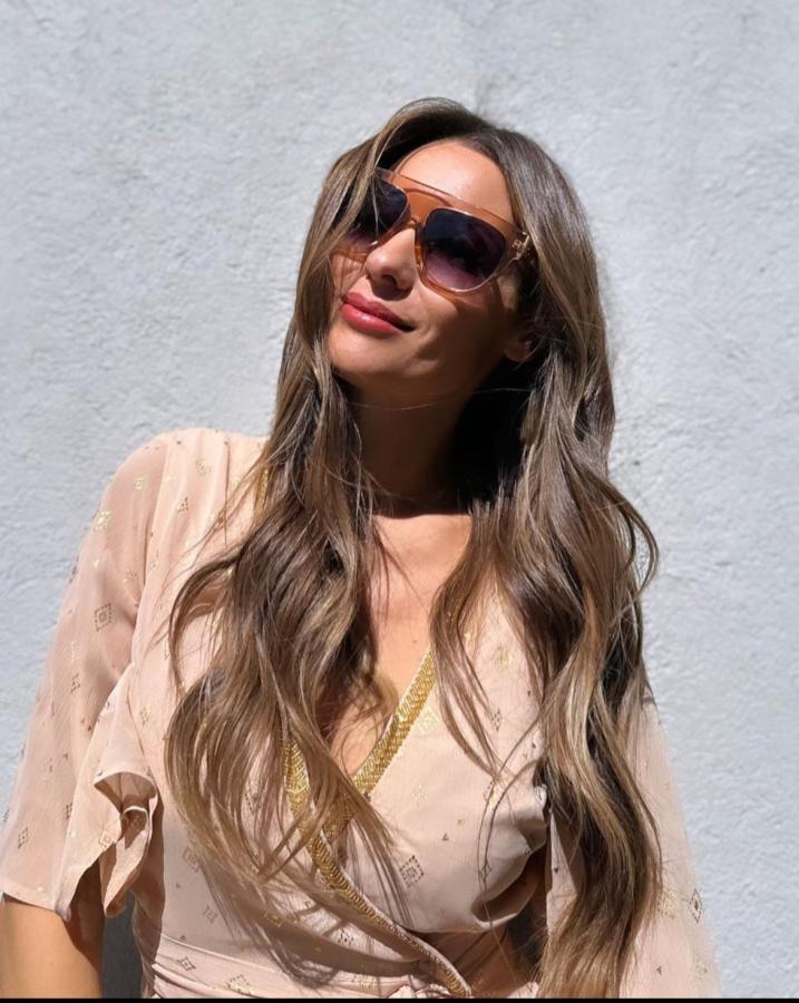 “Necesito llegar así...”: Pampita deslumbró posando en bikini a sus 45 años