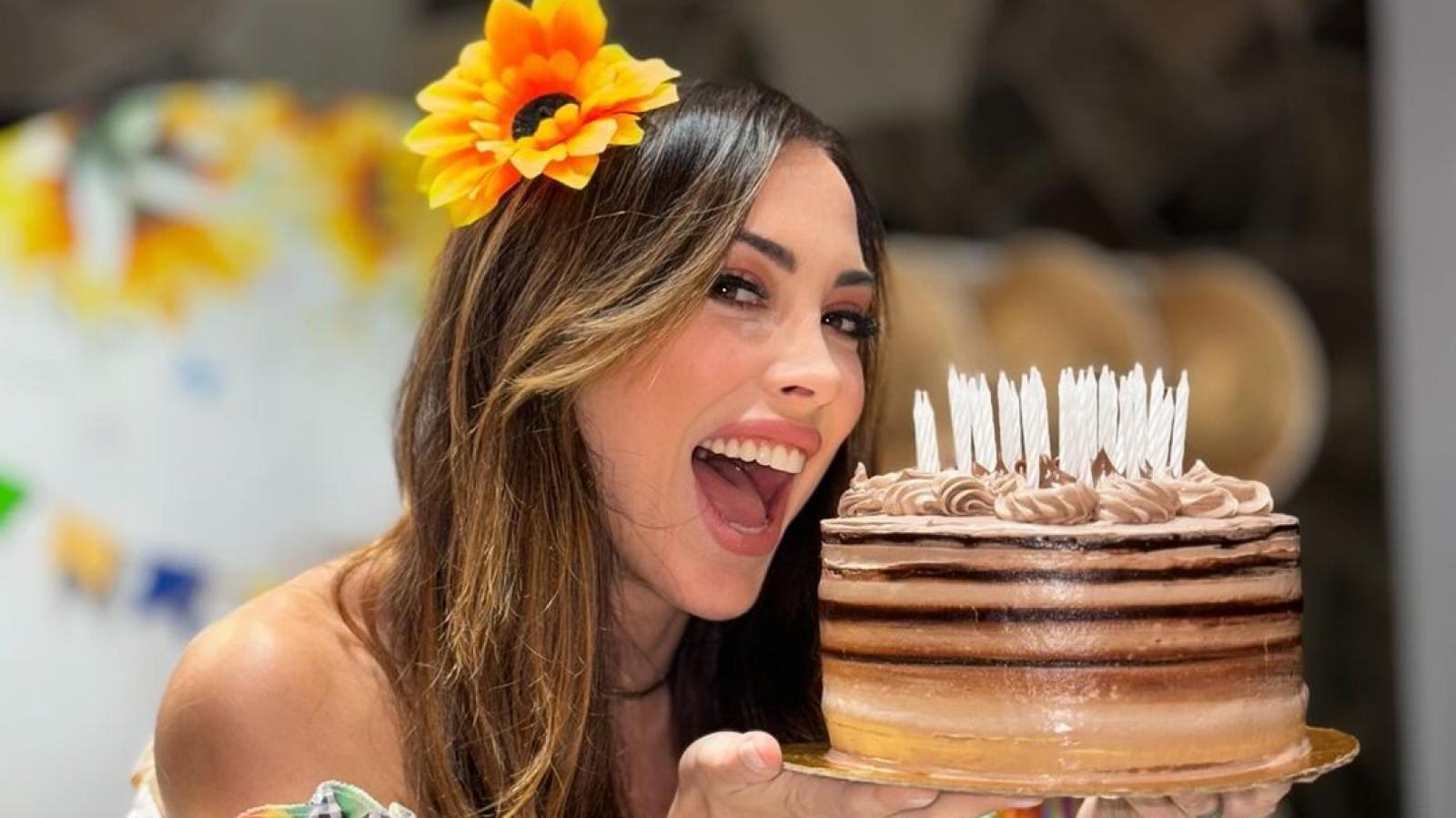 El particular atuendo que lució Daniela Colett en su cumpleaños número 33