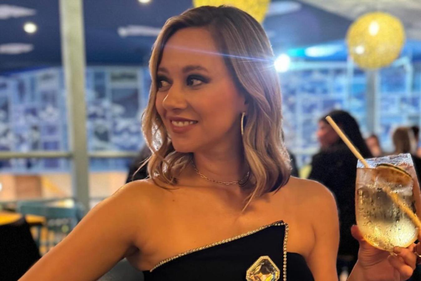 Tras su separación, Peka Parra es captada a los besos con misterioso ...