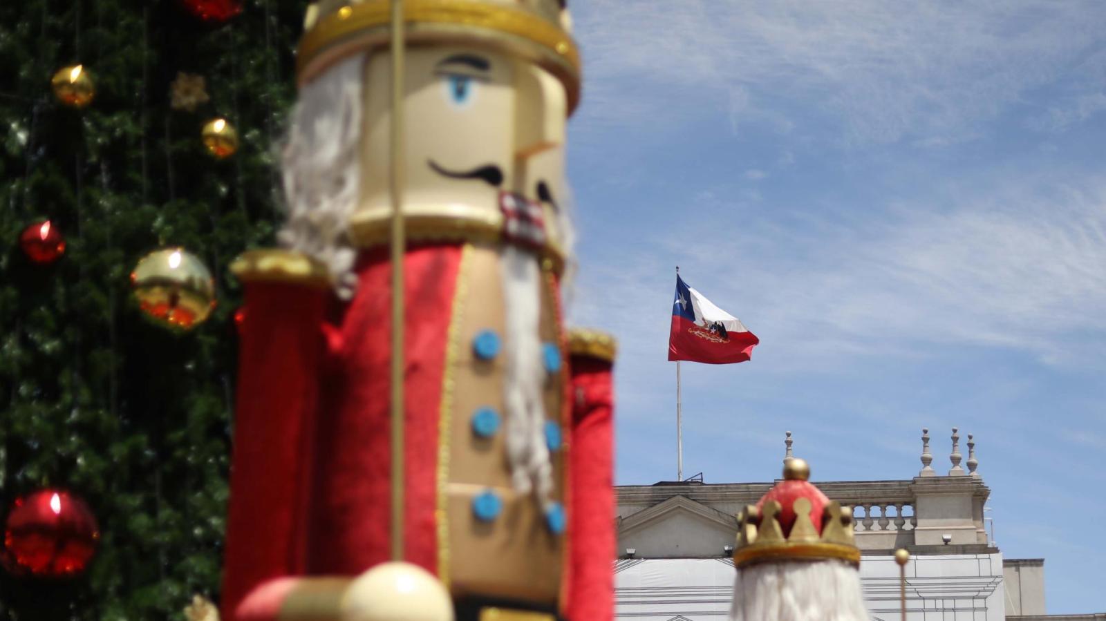 Ofrecen 650 cupos para trabajar en los preparativos de Navidad | 13.cl