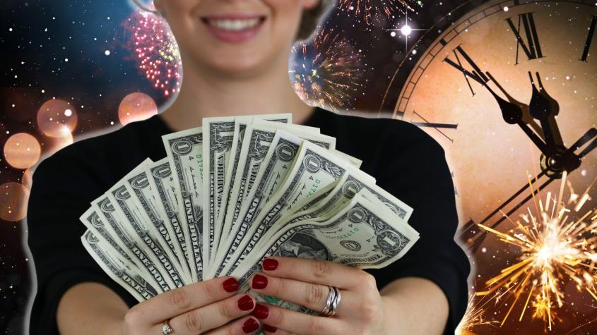 Estos son los rituales que puedes hacer para atraer dinero el 2025