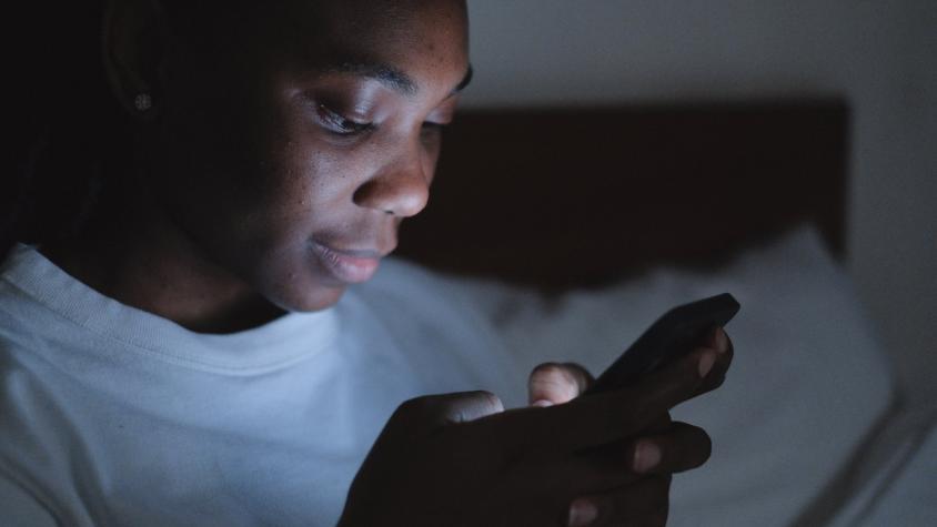 Qué es el vamping y cómo afecta la salud de los jóvenes | 13.cl